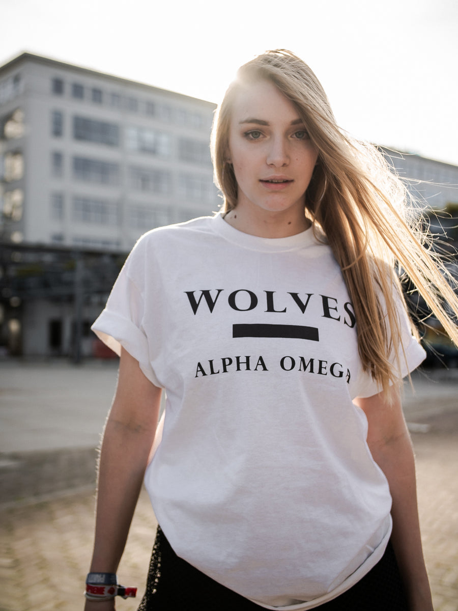 Interview Sien Vercruijsse | choreographer and back-up dancer – The Wolves